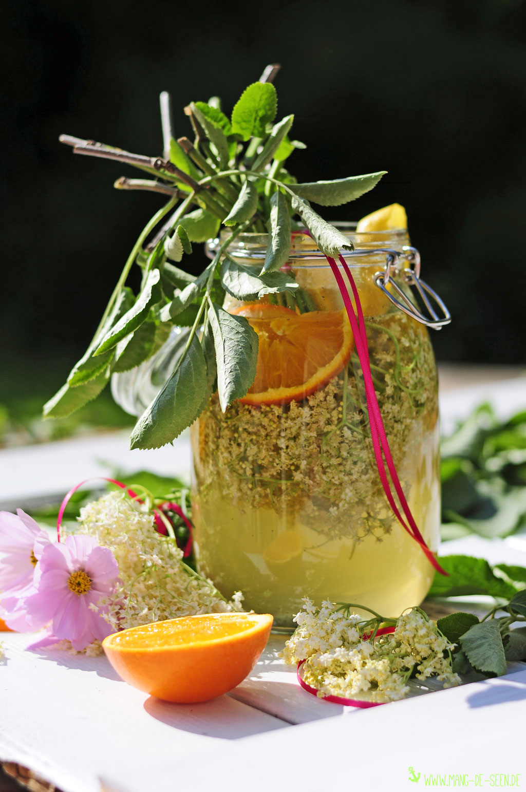Rezept für Hollunderblütensirup mit Vanille